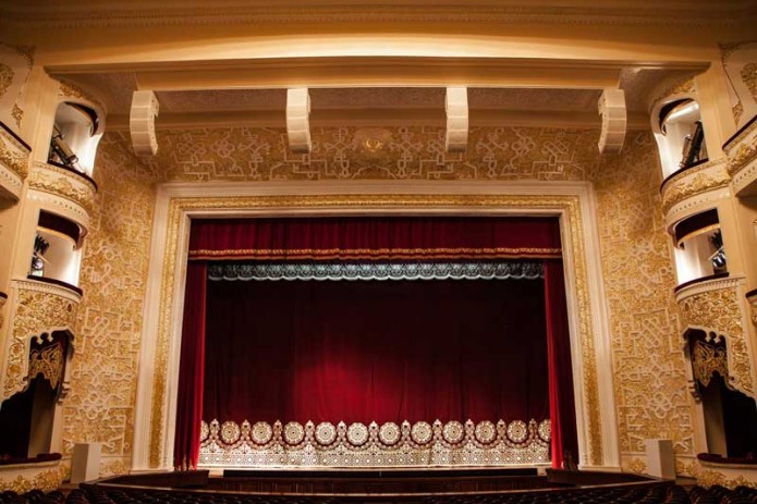 Alisher Navoi state theatre opens its doors for free | UzReport.news
